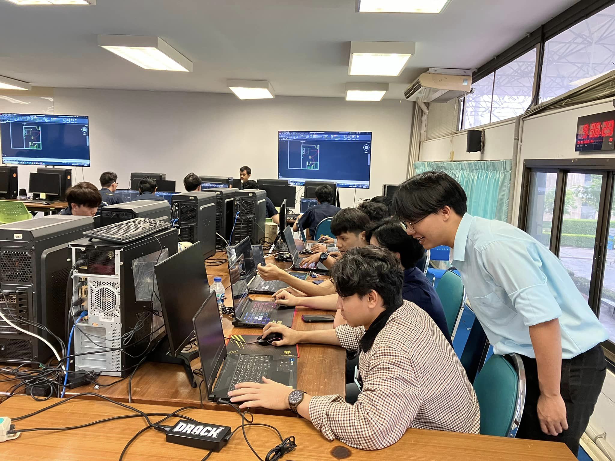 โครงการ IHPT "การเขียนแบบไฟฟ้าด้วยโปรแกรม AutoCAD พื้นฐาน" รอบที่ 1